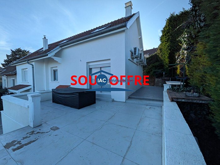 Maison à vendre - Irigny - 6 pièces - 3 chambres