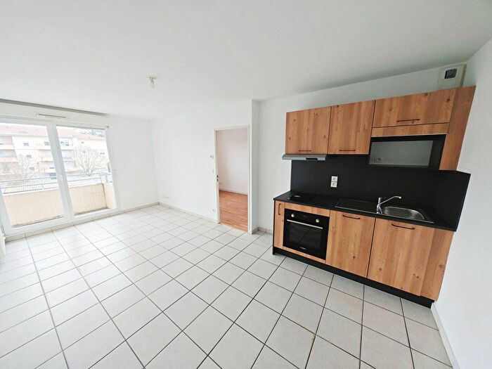 Les Perouses-Triangle d'Activité, Ambérieu-en-Bugey : Appartement 2 pièces à louer