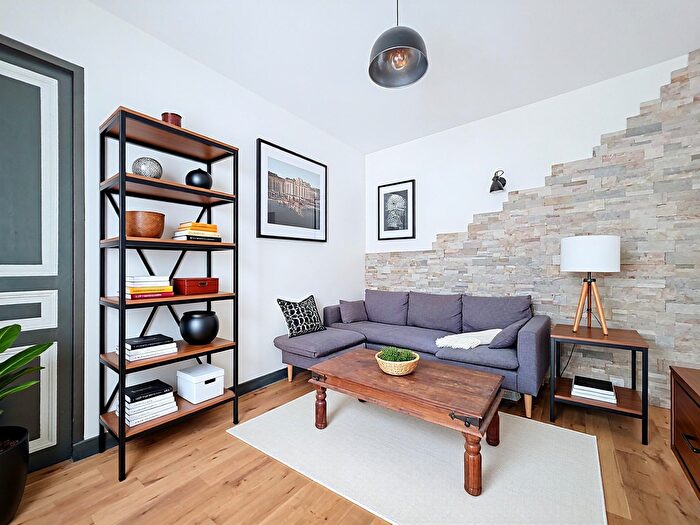 Appartement à vendre - Paris e , Epinettes, Bessières - 2 pièces - 1 chambre