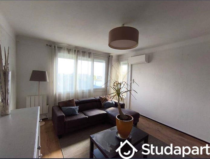 Appartement 1 pièce à Beausoleil, Nîmes, à louer