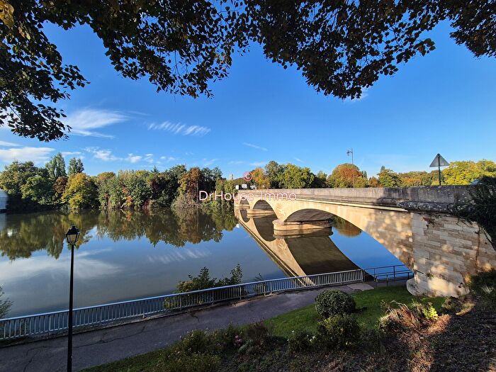 Appartement à vendre - Limay, Centre-ville - 5 pièces - 3 chambres