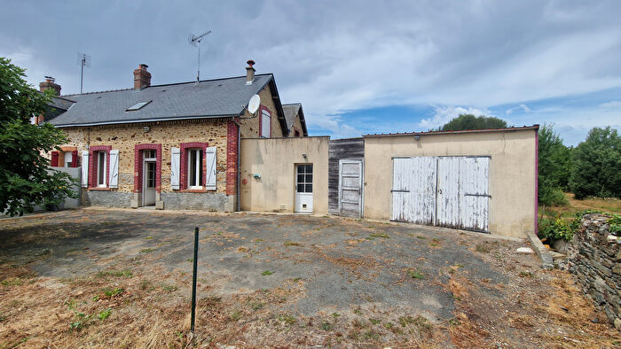 Livré-la-Touche - Maison 3 pièces à vendre