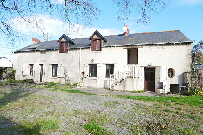 Maison à vendre - Mûrs-Erigné - 9 pièces - 6 chambres