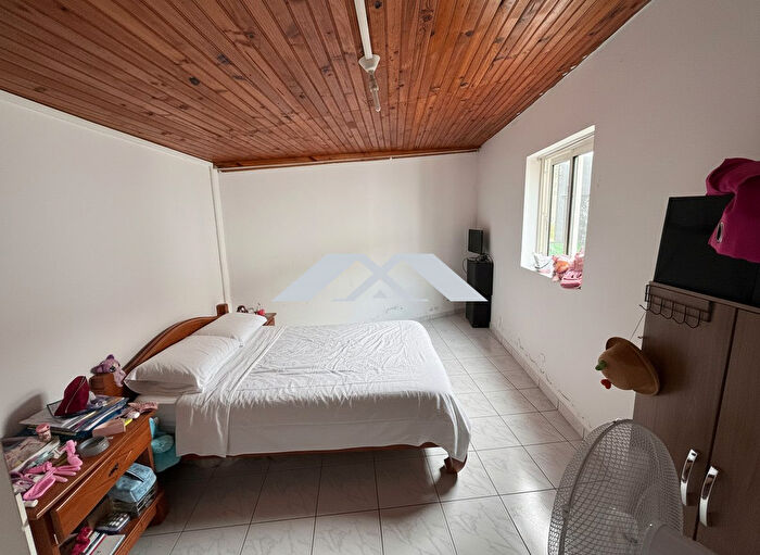 Maison à vendre - Le Tampon, Onzième, Douzième - 4 pièces - 2 chambres