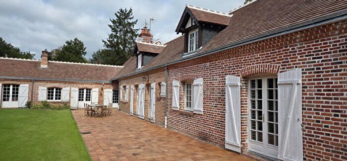 Marcilly-en-Villette : Maison 13 pièces à vendre