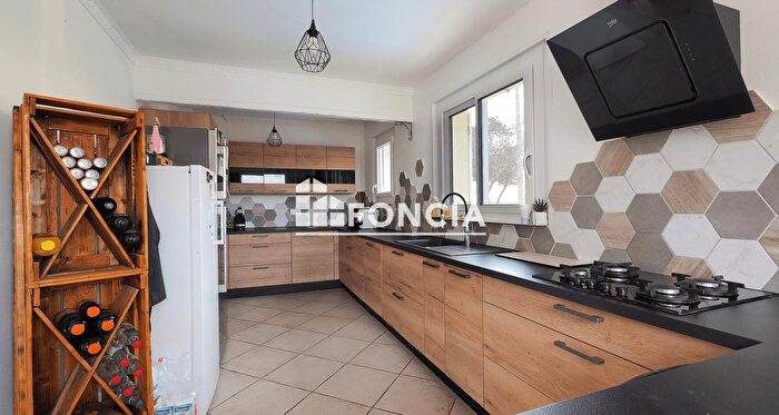 Maison à vendre - Neuville-sur-Brenne - 5 pièces - 4 chambres