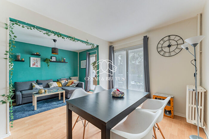 Appartement à vendre - Lyon e , Saint-Rambert - 6 pièces - 5 chambres