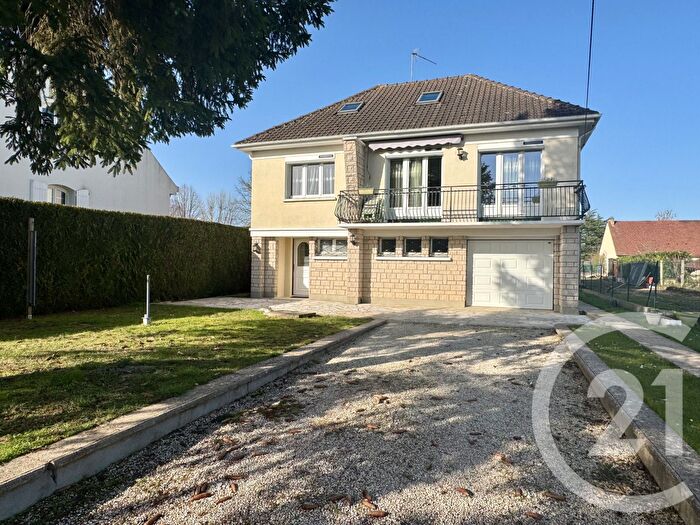 Maison à vendre - Saint-Arnoult-en-Yvelines - 6 pièces - 4 chambres