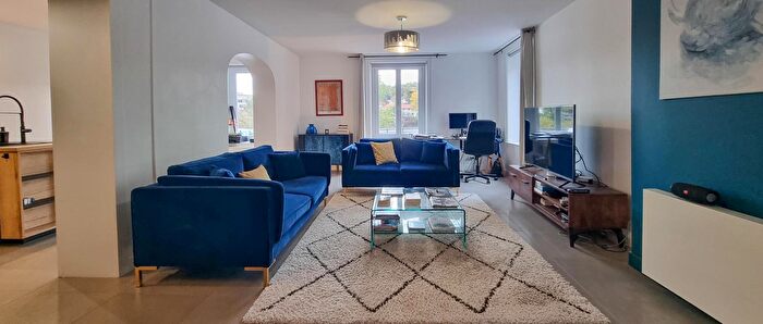 Appartement à vendre - Collonges-au-Mont-dOr - 6 pièces - 3 chambres