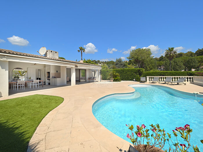 Maison à vendre - Villeneuve-Loubet, Plage - 5 pièces - 4 chambres