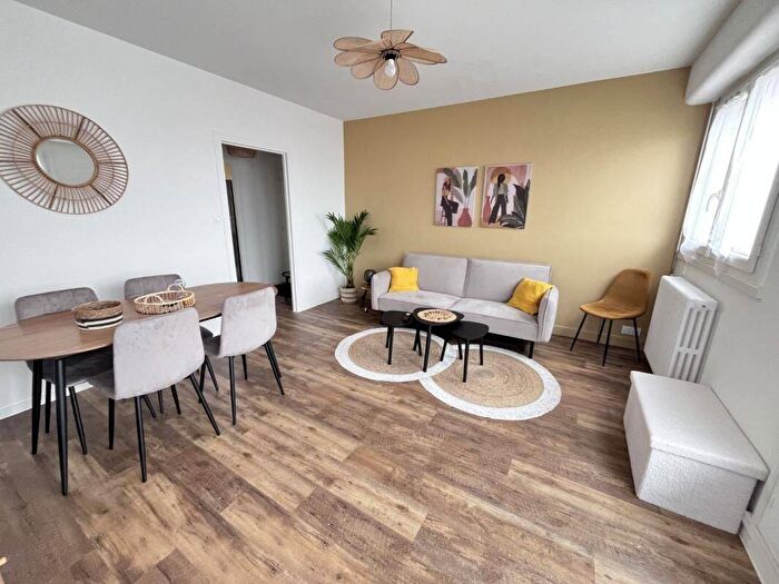 Gazonfier-Espal, Le Mans - Appartement 5 pièces à louer