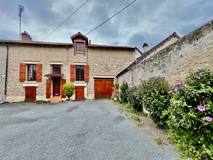 Maison à vendre - Bruyères-et-Montbérault - 4 pièces - 3 chambres