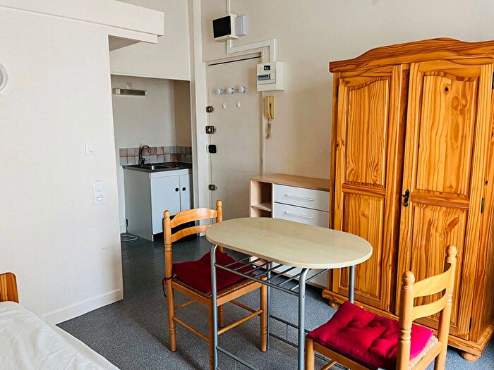 Appartement 1 pièce à louer à Centre Ville, Saint-Quentin