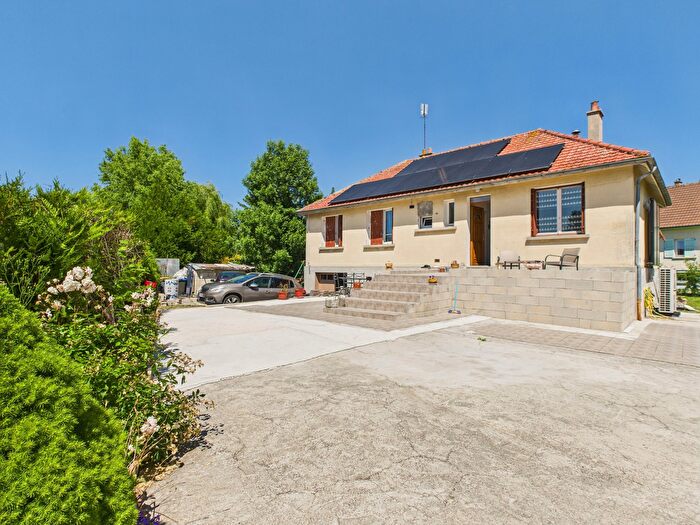 Maison à vendre - Nogent-sur-Seine - 5 pièces - 3 chambres