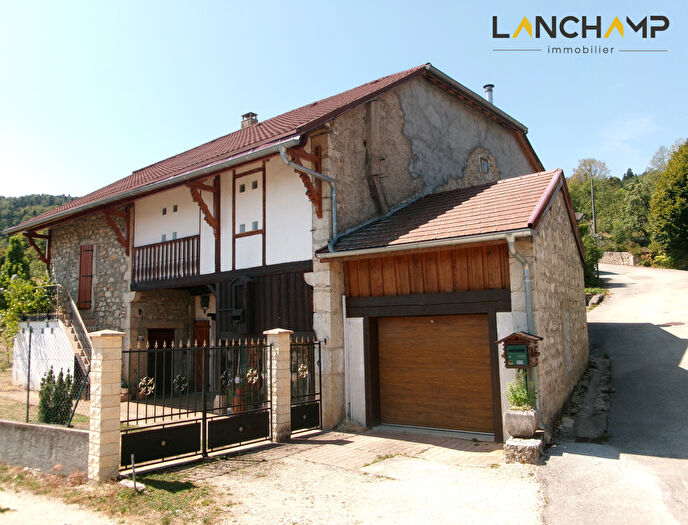 Maison 6 pièces à Ruffieu, à vendre