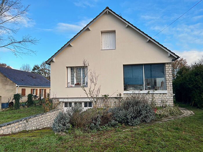 Maison à vendre - Saint-Maurice-sur-Fessard - 4 pièces - 3 chambres