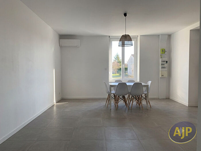 Maison 3 pièces à Combrée, à louer