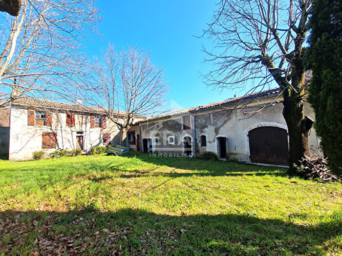 Maison 8 pièces à Peipin, à vendre
