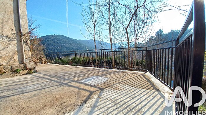 Maison à vendre - Bourg-Argental - 3 pièces - 2 chambres