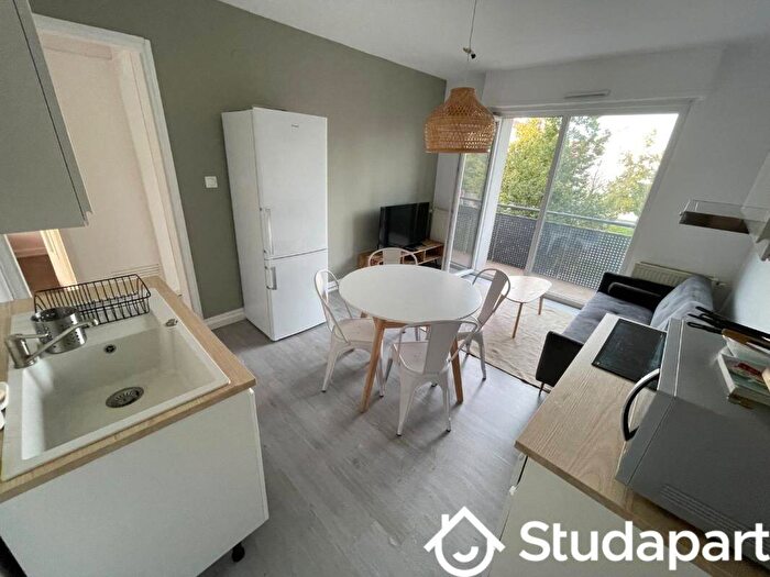 Appartement à louer - Koenigshoffen Est, Strasbourg - 1 pièce - 1 chambre
