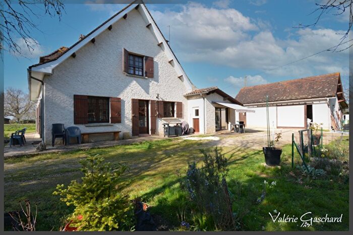 Maison à vendre - Montpon-Ménestérol - 6 pièces - 4 chambres