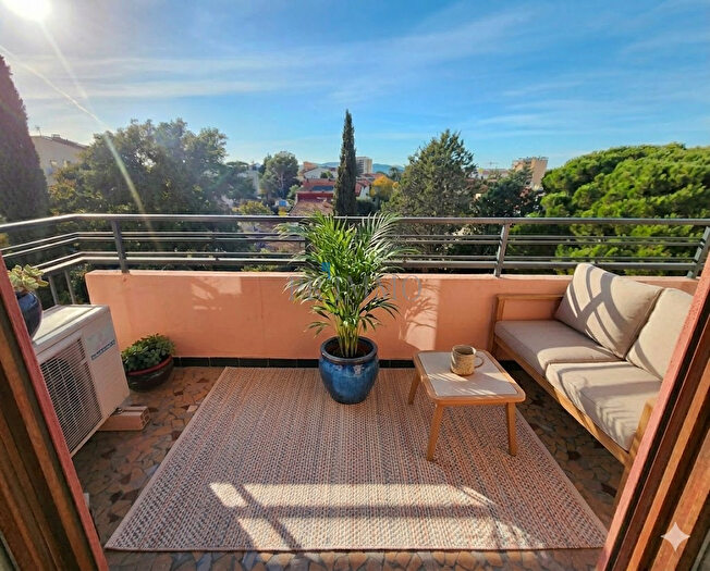 Appartement à vendre - Saint-Raphaël, Les Arênes - 3 pièces - 2 chambres