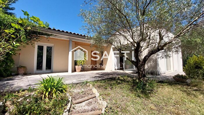 Maison à vendre - Alès, Centre-ville - 5 pièces - 4 chambres