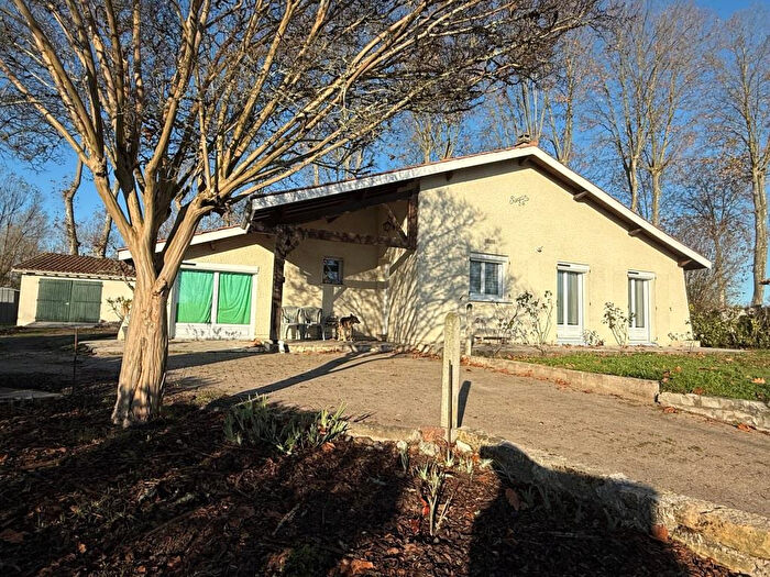 Maison à vendre - Aubie-et-Espessas - 4 pièces - 3 chambres