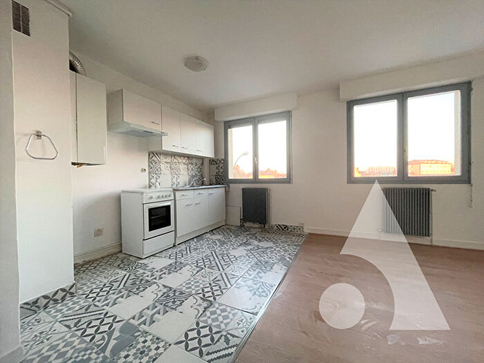 Appartement à louer - Crépy-en-Valois, Prévert, Vassal - 1 pièce