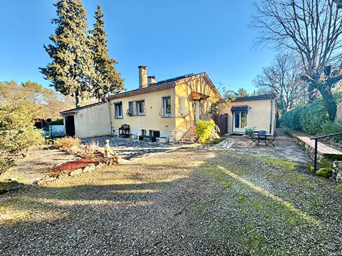 Maison à vendre - Tourrettes - 7 pièces - 4 chambres