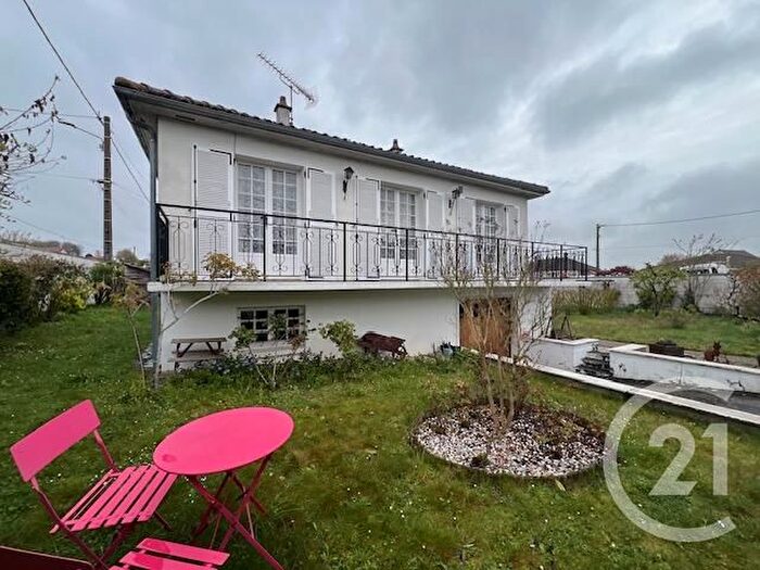 Maison 5 pièces à Puiseaux, à vendre