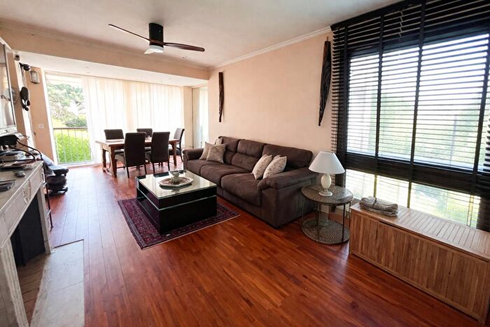 Appartement 5 pièces à vendre - Fontenay-le-Fleury, Plaine