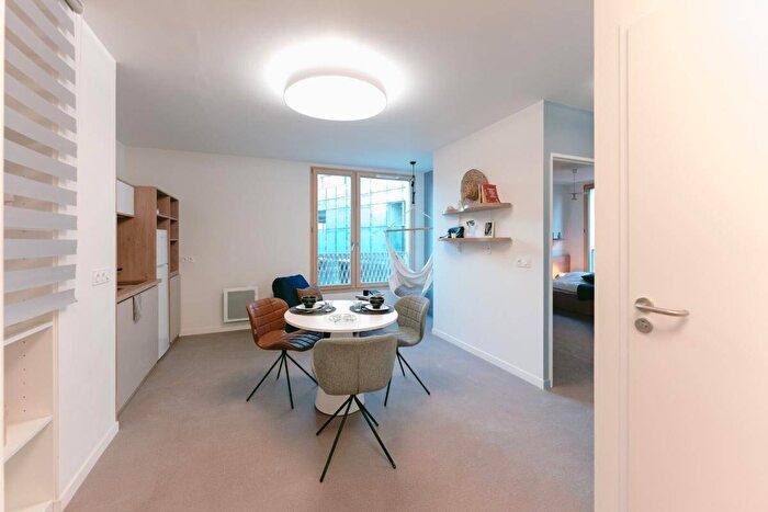 Appartement 1 pièce à louer à Monsivry, Villejuif