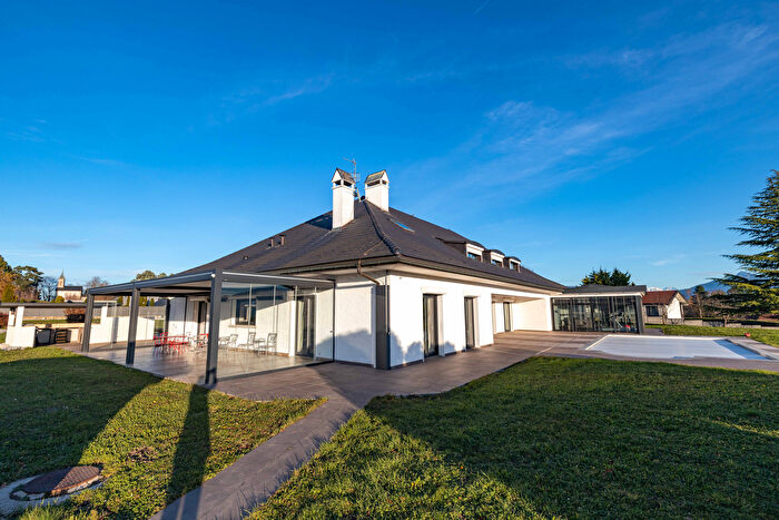 Maison à vendre - Vétraz-Monthoux - 19 pièces - 6 chambres