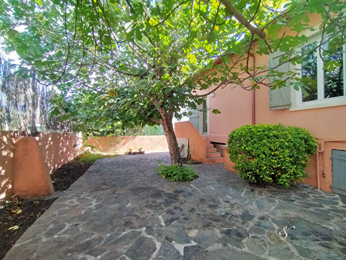 Maison à vendre - Cavalaire-sur-Mer, Centre-ville - 4 pièces - 3 chambres