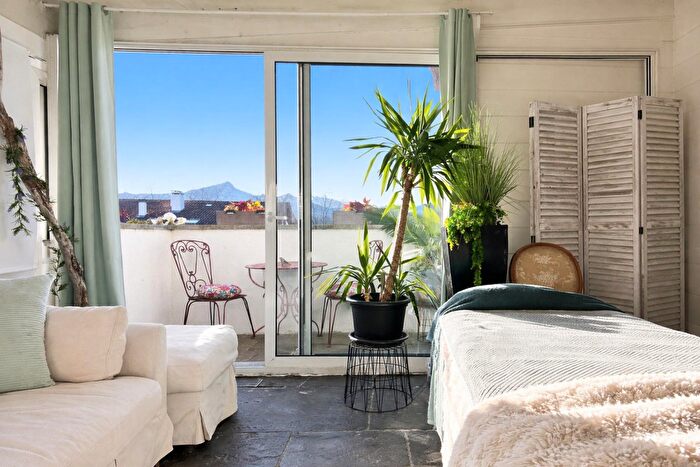 Appartement à vendre - Urrugne - 4 pièces - 3 chambres