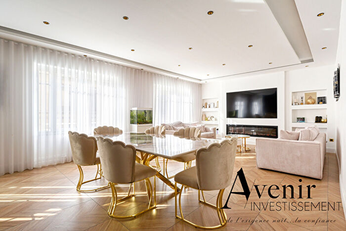 Appartement à vendre - Lyon e , Tête dOr, Vitton - 5 pièces - 4 chambres