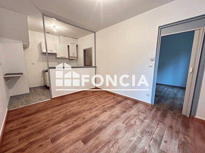 Gare Nord et Ouest, Charleville-Mézières : Appartement 2 pièces à louer