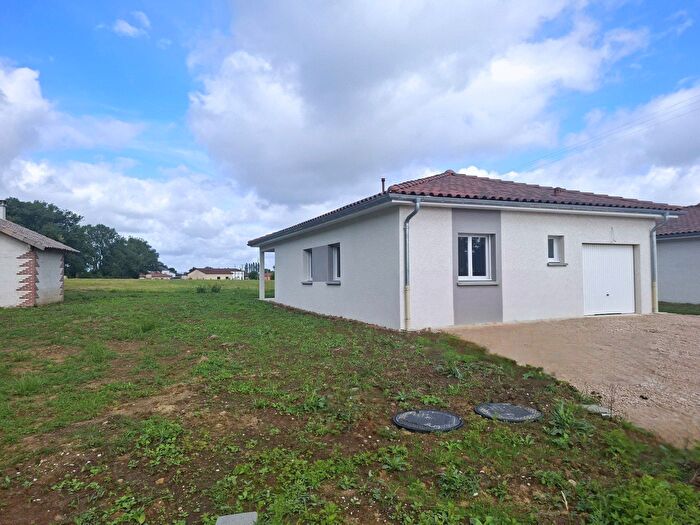 Saint-Étienne-sur-Reyssouze : Maison 4 pièces à vendre