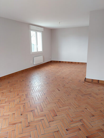 Maison à louer - Azé - 5 pièces - 3 chambres