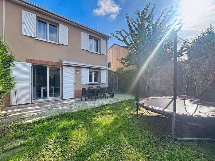 Maison 5 pièces à louer à La Clef Saint Pierre, Élancourt