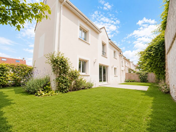 Plaisir, Gâtines, Boissière, Mare aux Saules : Maison 4 pièces à louer