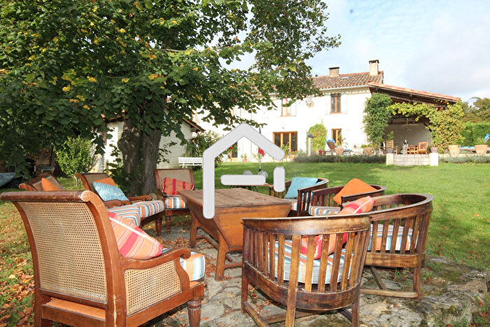 Maison à vendre - Varilhes - 8 pièces - 6 chambres