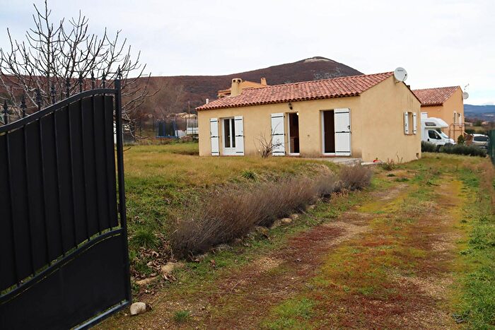 Maison à louer - Banon - 3 pièces - 2 chambres