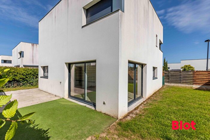Maison à vendre - Saint-Jacques-de-la-Lande - 5 pièces - 4 chambres