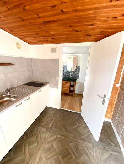 Maison 1 pièce à louer à Zone Rurale, La Couronne