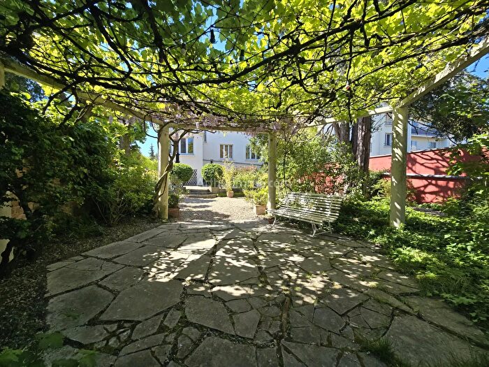 Fontenay-sous-Bois, Proche Bois de Vincennes, Rer A - Maison 8 pièces à vendre