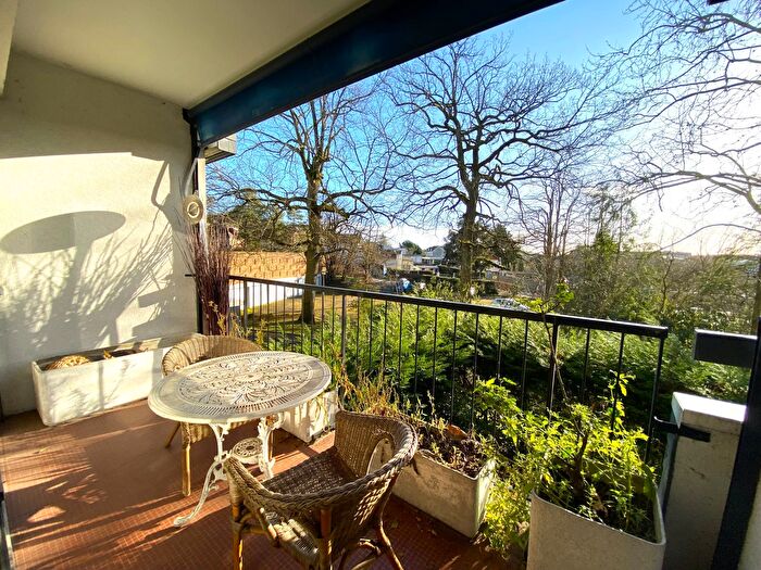 Appartement à vendre - Vaucresson - 4 pièces - 3 chambres