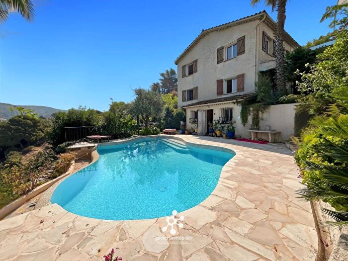Nice, Saint-Pancrace : Maison 8 pièces à vendre
