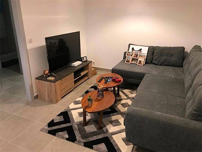 Appartement 2 pièces à Saint-Pierre-la-Palud, à louer